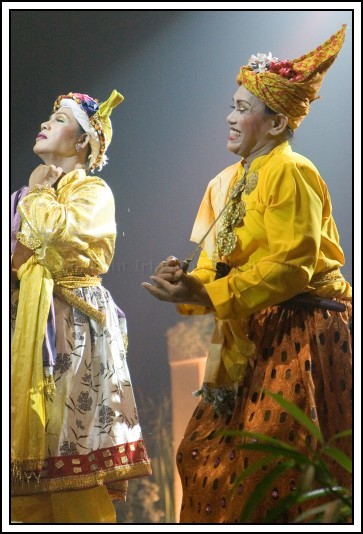 Defining waria - Inside Indonesia